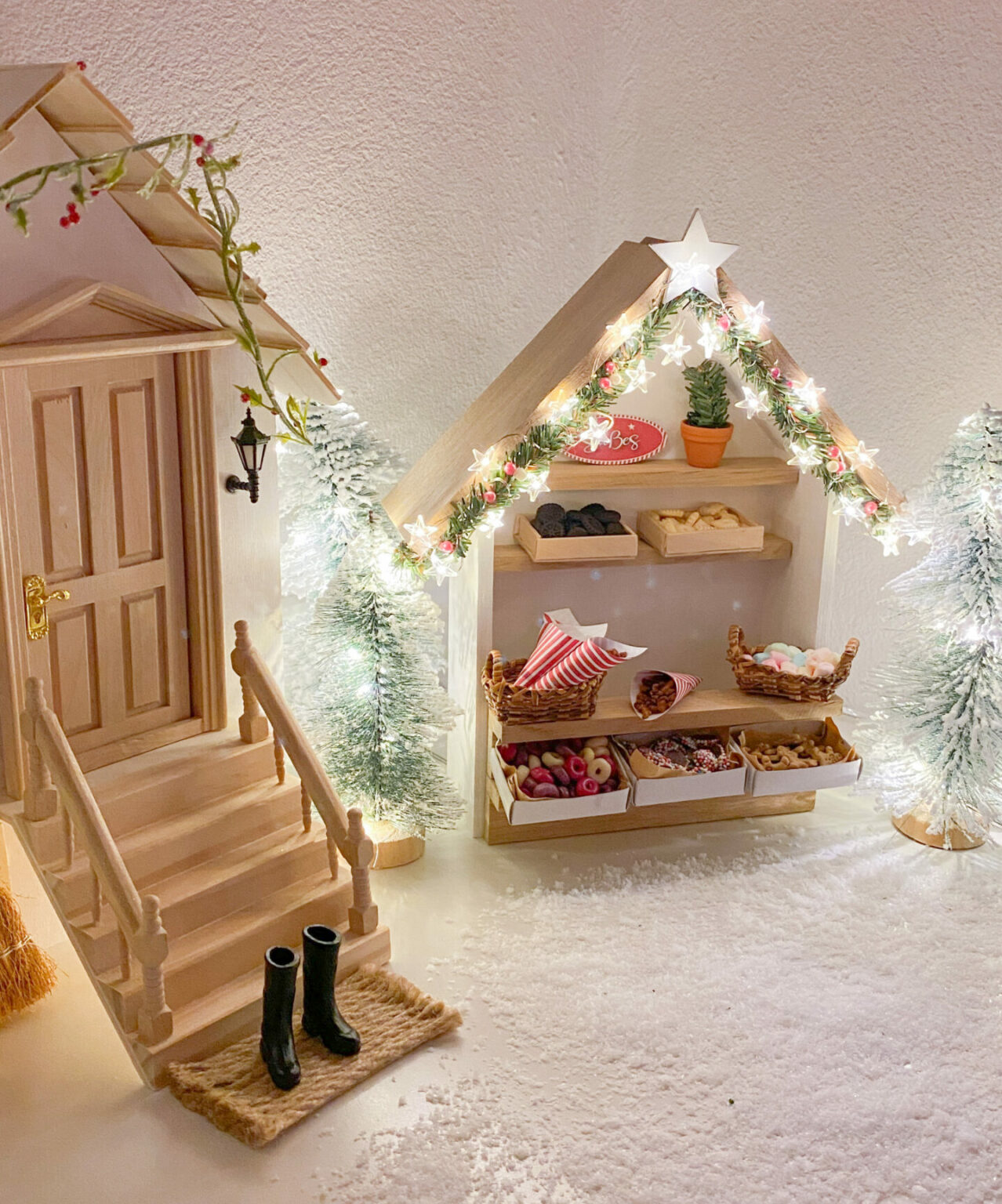 Einfache Wichteltür DIYs: Wichtelhaus und Weihnachtsmarkt